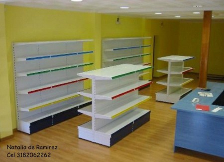 Diseño almacenes en Medellin, con mezcla de diferentes materiales ...